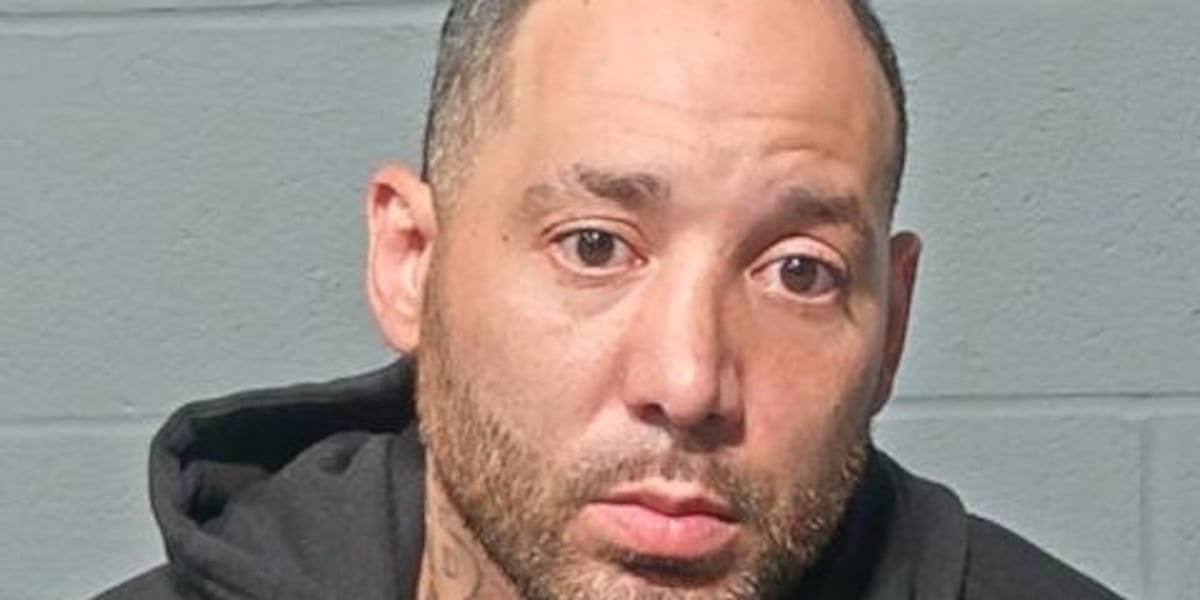 Hartford man arrested for shooting woman with stolen gun Hartford man arrested for shooting woman with stolen gun